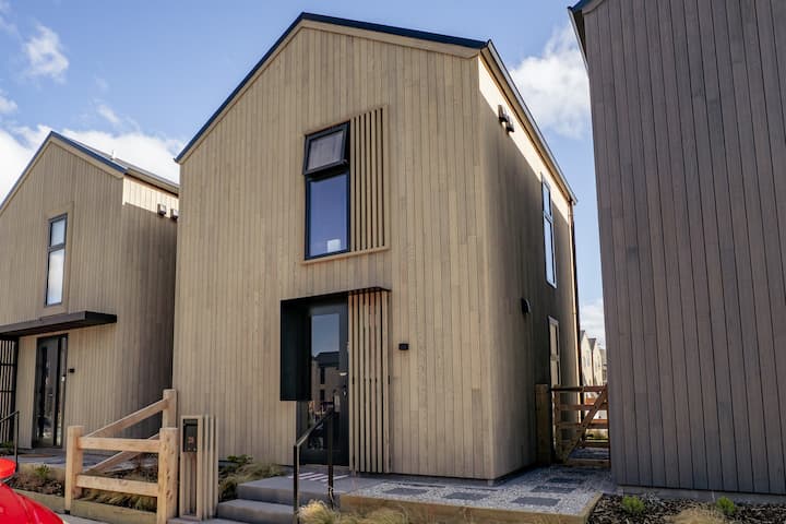 Ski Villa With Carpark I, As Central As It Gets! - Queenstown