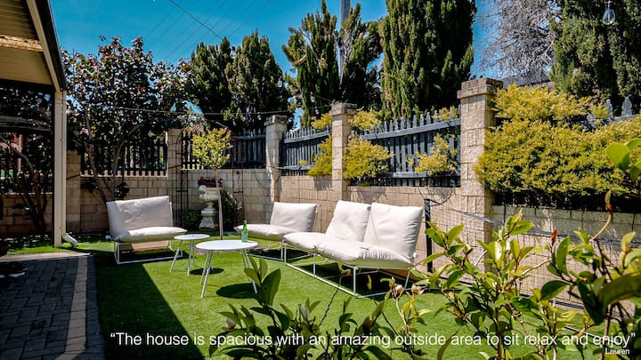 Family Home In A Quiet Suburb & Close To Perth - Perth