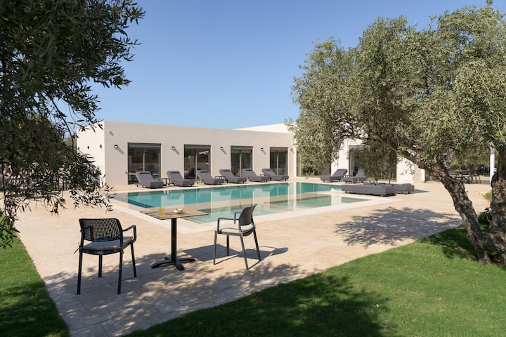 Cama Villa, Ultimate Privacy & Scenic Views - Greece