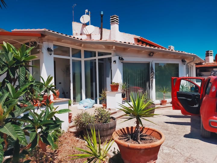 Villetta In Località Macchione - Carloforte