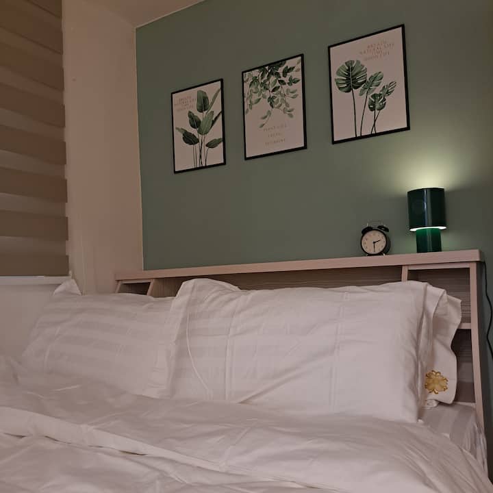 靜巷小宅，位於台北市中山商圈核心，步行2分鐘到捷運雙連站，讓你享受最安靜、有質感的超讚房東住宿空間～ - 新店區