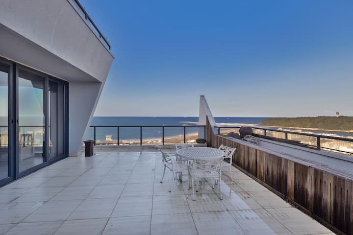 Huge Penthouse Overlooking The Harbour - Durban