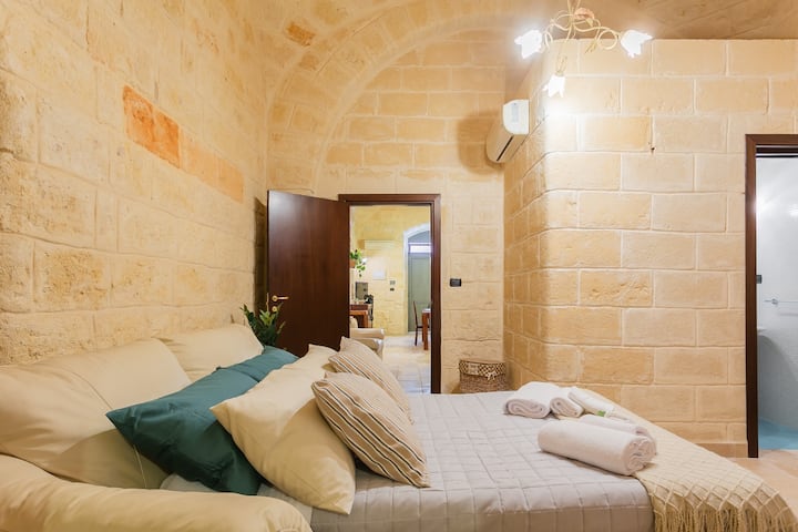 White Stone Suite - Trani