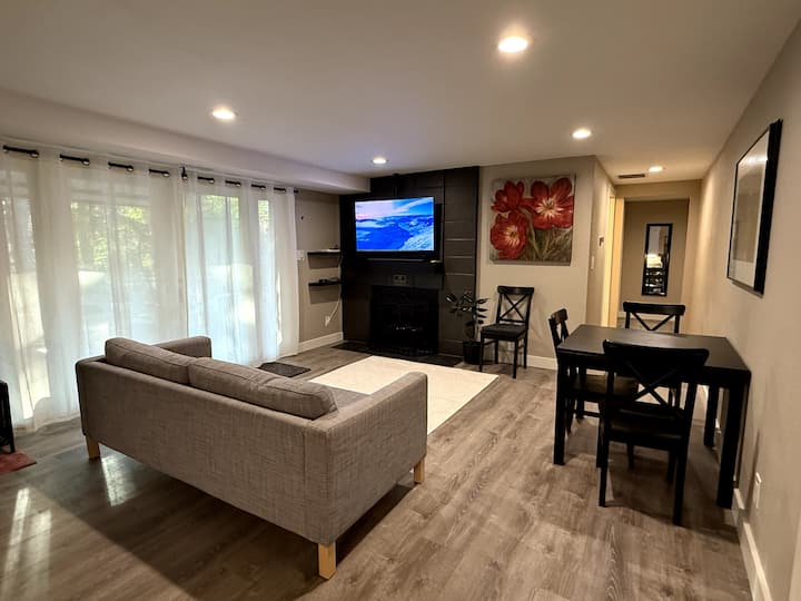 Spacious 2br Adu @ Crossroads - Bellevue, WA