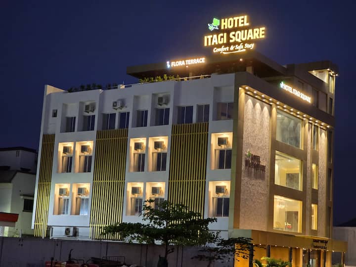 Hotel Itagi Square Suite Room - Vijayapura