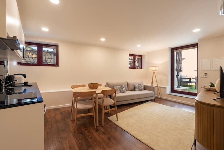 Central Porto Hideaway|sunny Terrace By Lisbeyond - Madalena