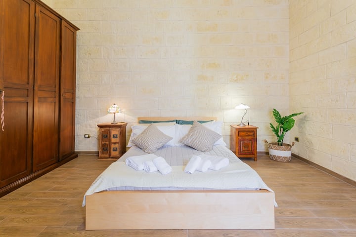 White Stone Apartment - Trani