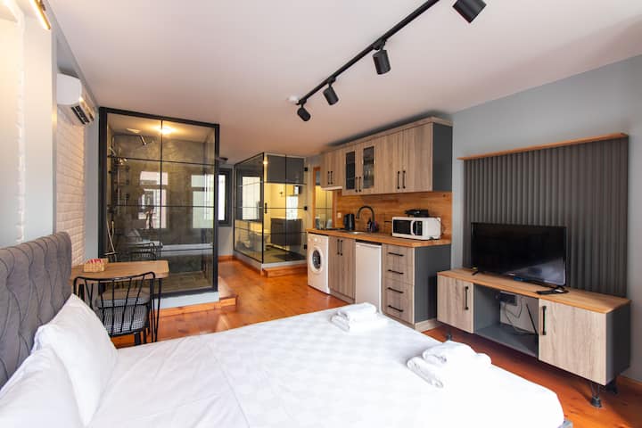 Chic Modern Studio In The Historic Heart Of Fatih - Zeytinburnu