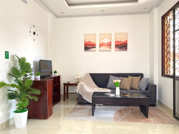 Sunny 1br Apartment Balcony 43m² In Ba Dinh Center - Hanoï
