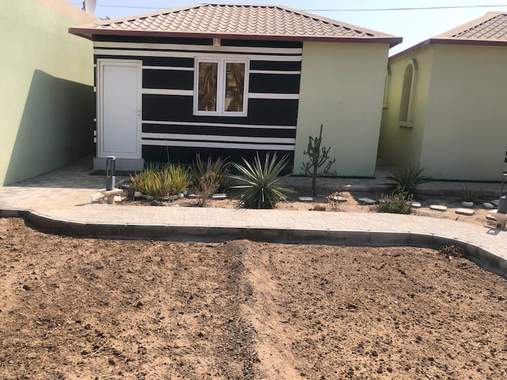 Triple Bedroom, 6 Garden View With Private Parking - Oman