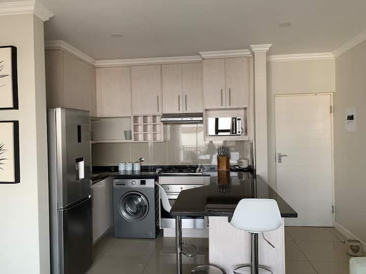 Apartment In Roodepoort - Muldersdrift