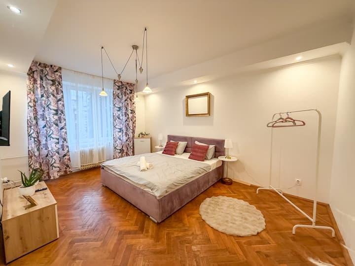 Simcity | City Square W Balcony 24/7 Self Check-in - Sliač