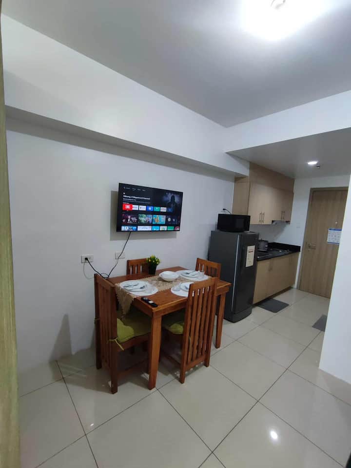 33rd17 Smdc Breeze 1br W/ Balc - Manila