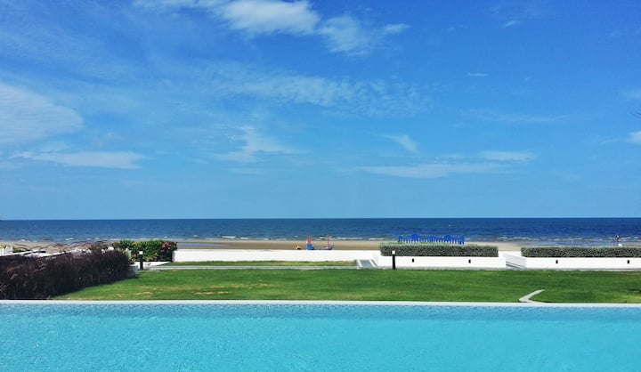 Hua Hin Beachfront Condo - 후아 힌
