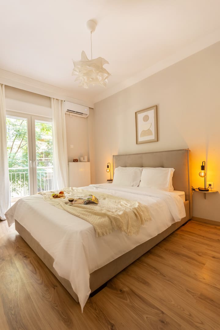 Stylish Renovated 2br Near Metro & Sea - Aéroport de Thessalonique Makédonia (SKG)