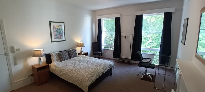 Double Room Private En-suite - Chelsea