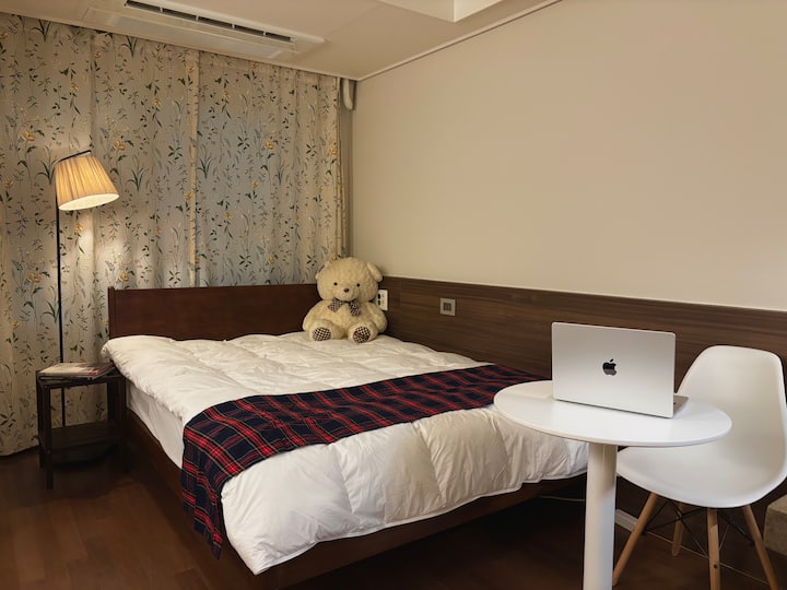 강남역 역세권 레지던스 신규오픈 단기임대 - Seoul