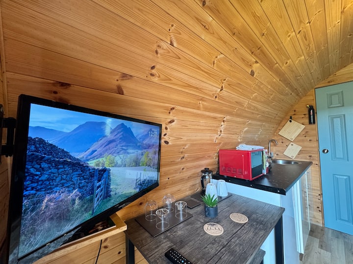 Cosy Croft Pod: Green Dragon - Hillside Views - Portree