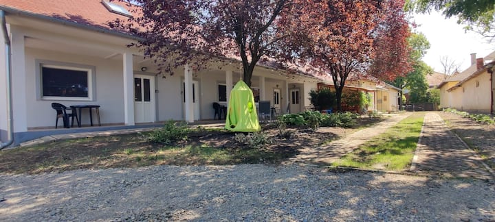 Heera Apartmans 2 - Hajdúszoboszló