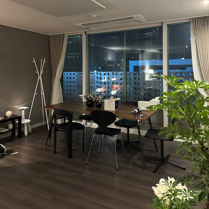 오픈특가 [온해] 40평 교동 신축 독채/ 중앙로역&대구역 도보이동/ 단체숙소 - Daegu