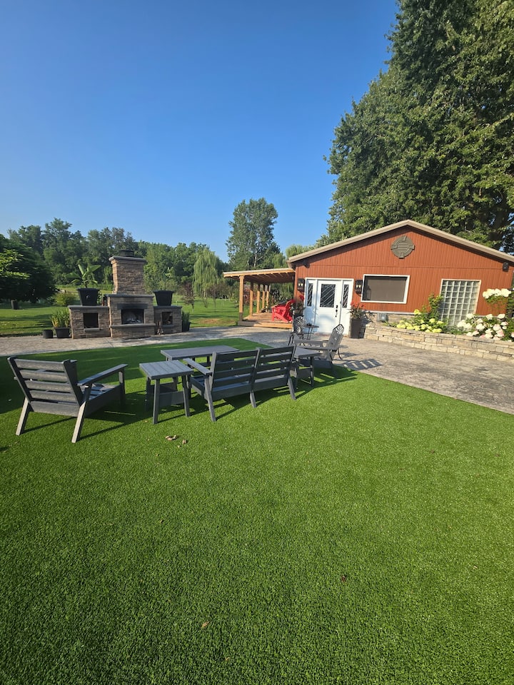 The Farmhouse - Chatham-Kent