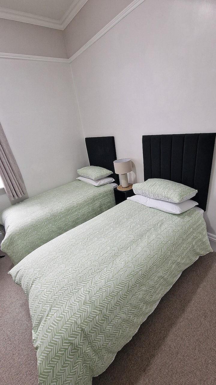 Twin Room - Leicester