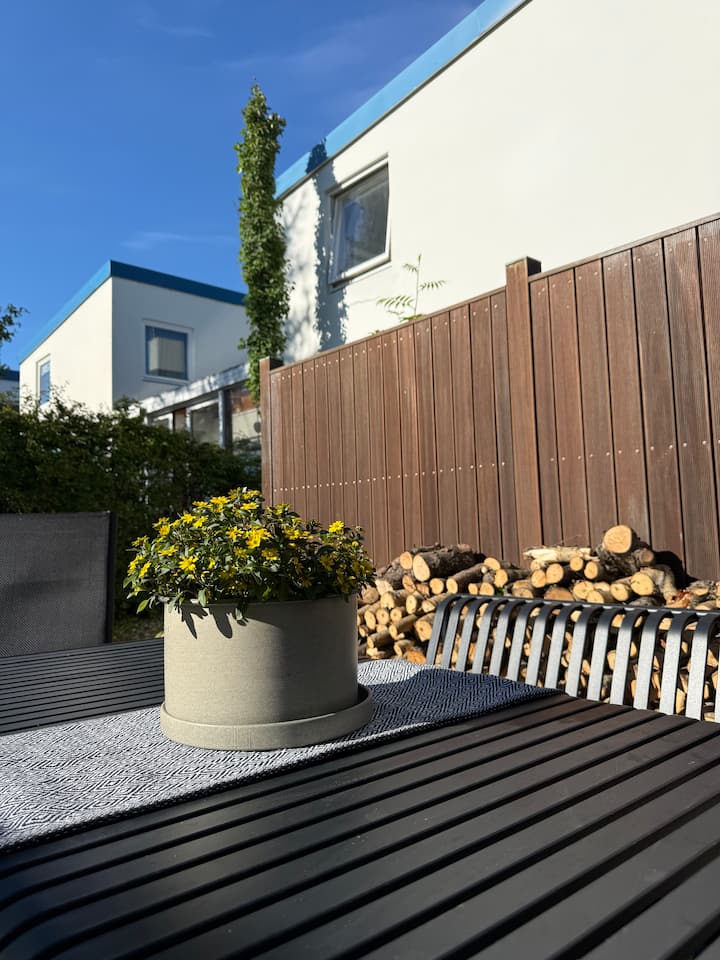 Scandinavian Style, Cozy Home With Free Parking - Reykjavík