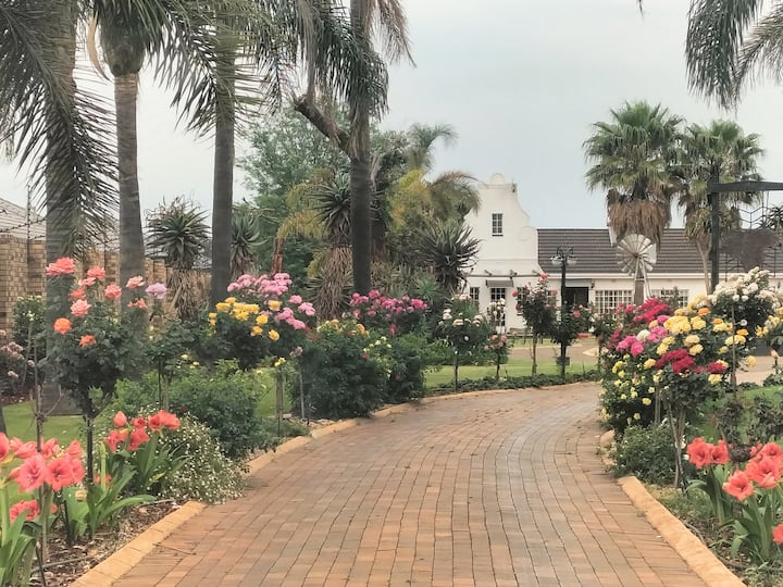 Cozy Charm 5 Kms From O T Tambo - Boksburg