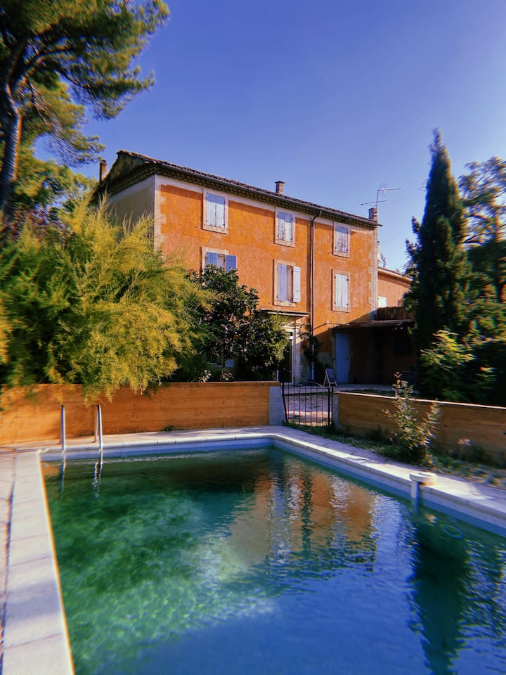 « Maison Les Barbiers » - Roussillon