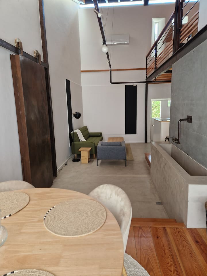 Bright & Unique Loft In The Heart Of Azeitão - Azeitão