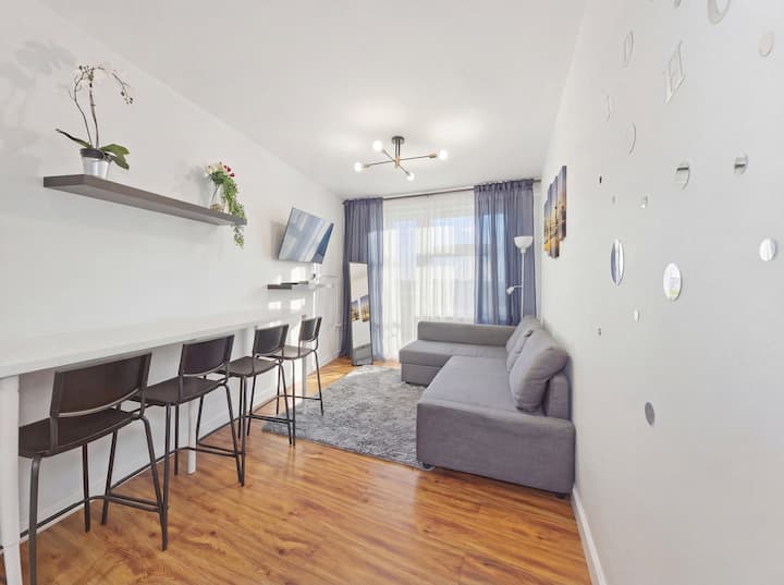 Ultra Central, Near Station| 2br | 2bath | 6sleep - Watford