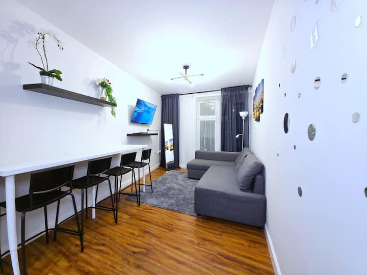 Ultra Central, Near Station| 2br | 2bath | 6sleep - 하예스
