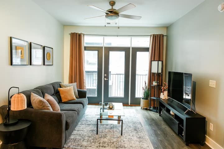 Germantown Stay | Modern, Walkable & Central - Nashville