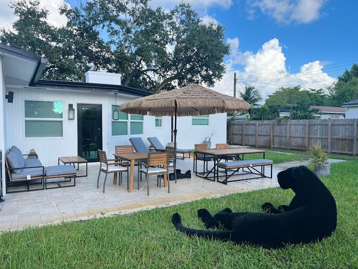The Tropic Den - Fort Lauderdale