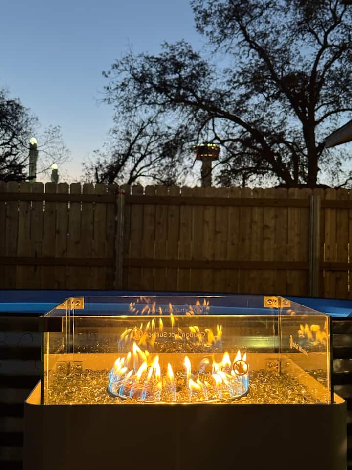 New Home W/ Firepit + Putting Green (Alamodome) - Mission Trail - San Antonio