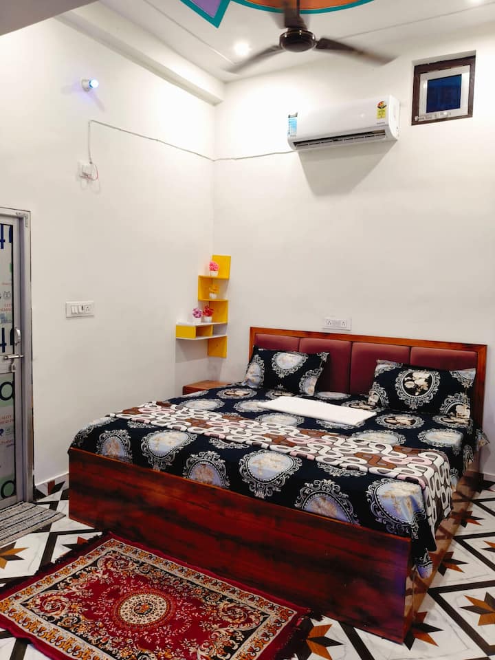 Good Home Stay In Ayodhya - Ayodhya