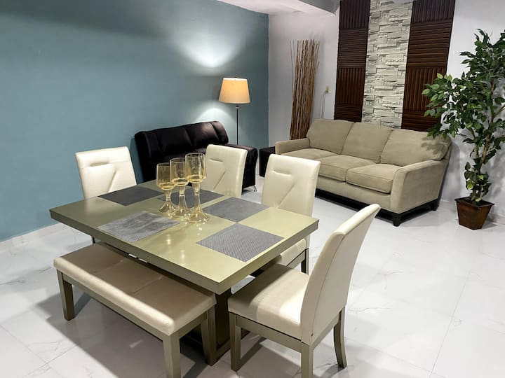 Rincón Del Confort  Netflix, 3 Min Del Puente U.s - Roma, TX