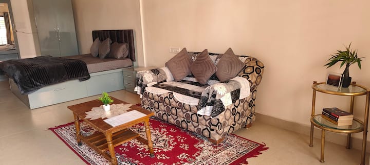 Studio With Private Entrance Near Minal Residency - Bhopal