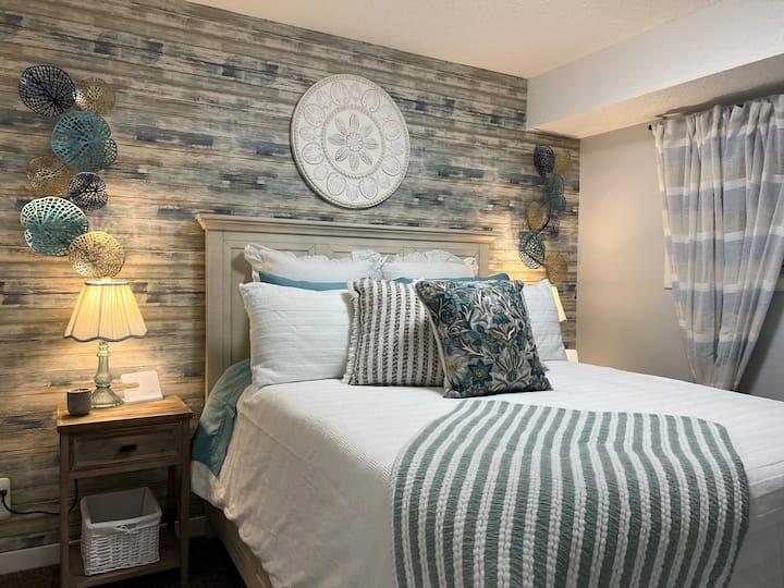 Modern Super Clean Lakeside Retreat - Harrison Hot Springs