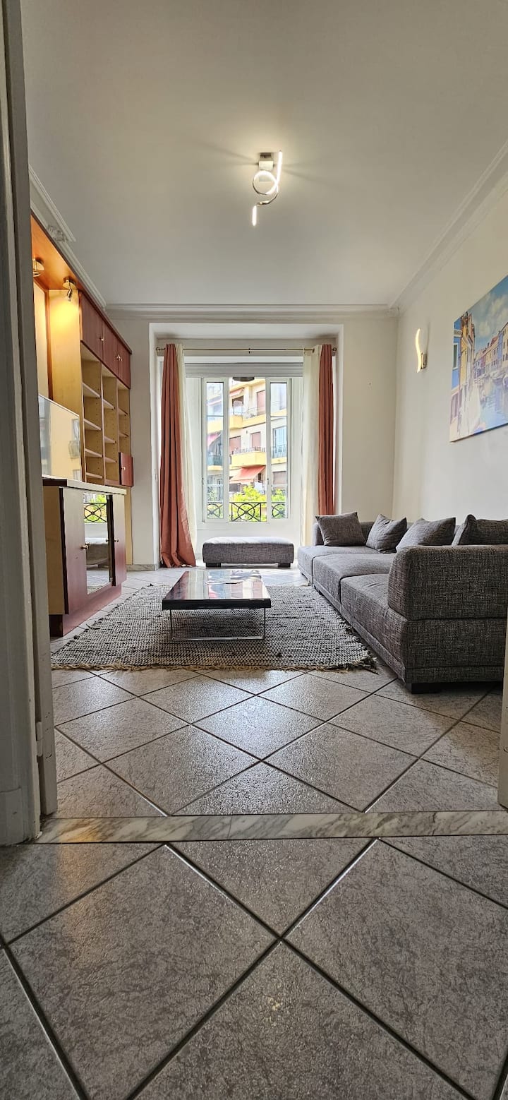 Spacieux T3 Au Cœur Des Quartiers Chics De Nice - ibis Nice Centre Gare