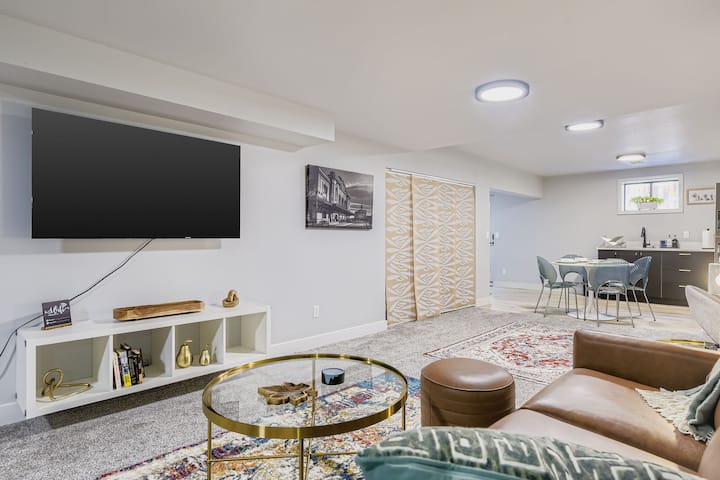 Affordable Luxury - Denver, CO