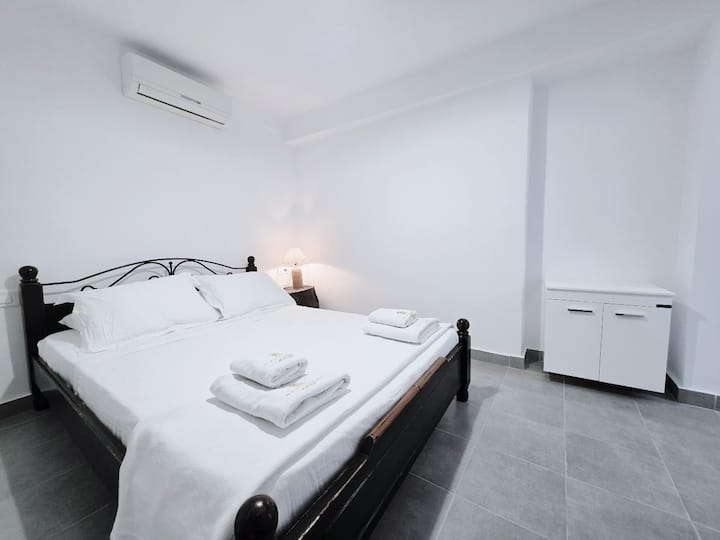 Suite Shared Yard Sougia Area - Sougia