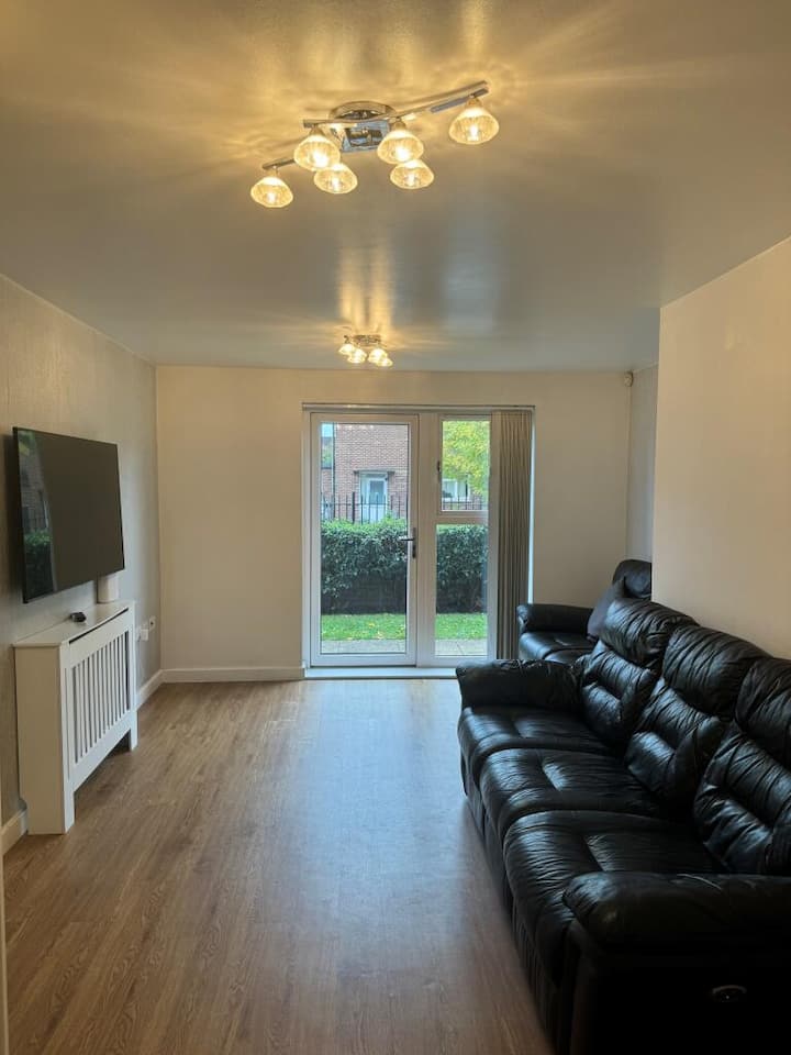 Modern | Clean Ex Show Home | Private Terrace - Basildon