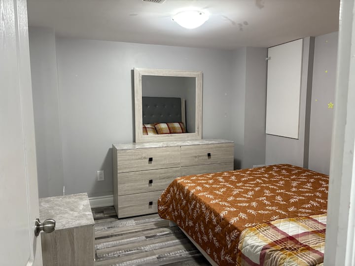 Beautiful One Bedroom Basement - Brampton