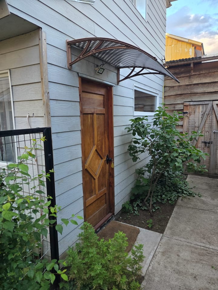 Refugio Para Turistas: Seguro, Tranquilo Y Privado - Coyhaique