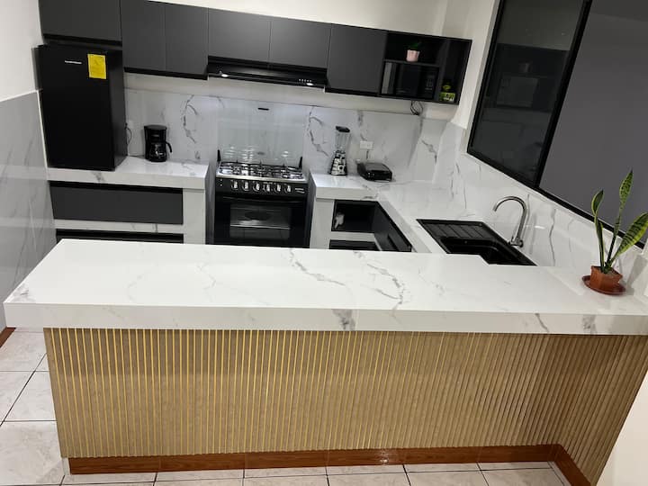 Airbnb Departamento Céntrico Para Familias 8 Guest - Puyo
