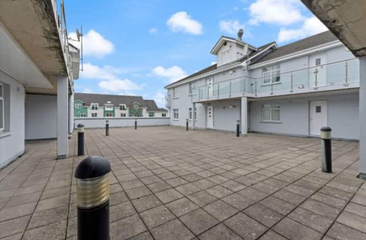 Modern King Room In Galway City - Galway