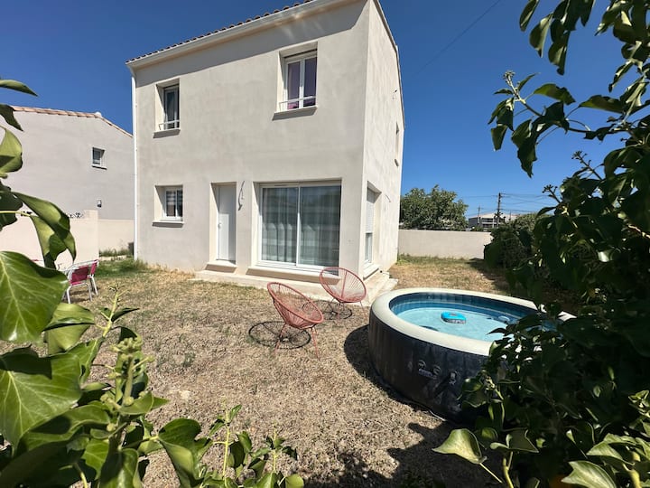 Maison Lumineuse Et Calme à Redessan - Marguerittes