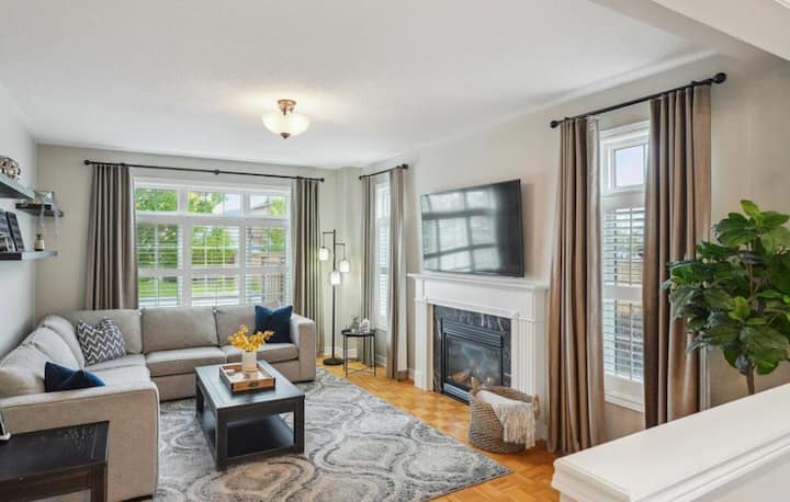 Grand 4br Home W/office Space•15 Min To Airport! - Brampton