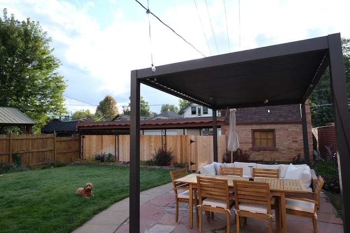 Spacious Suite | Walk To Bars, Eats & Shops - Denver, CO